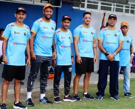 Campeão Pelo São Raimundo Charles Chenko Vive Expectativa De Acesso Contra Ex Clube Futebol Ge