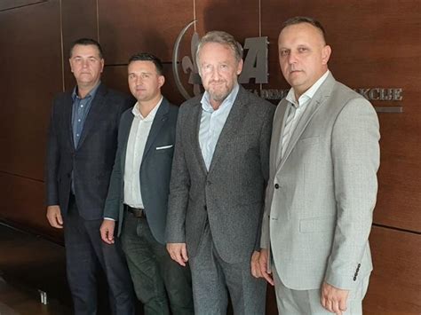 Nezavisni Zastupnici U Skupštini Tk Asmir Hasić I Emir Salihović Pristupili Stranci