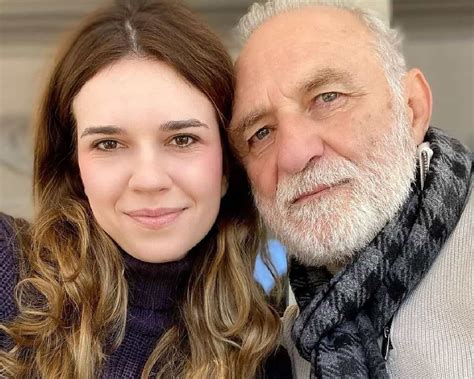 Lazar Ristovski Sa Anicom Lazić U Poseti Arhivu Vojvodine Lepa I Srećna