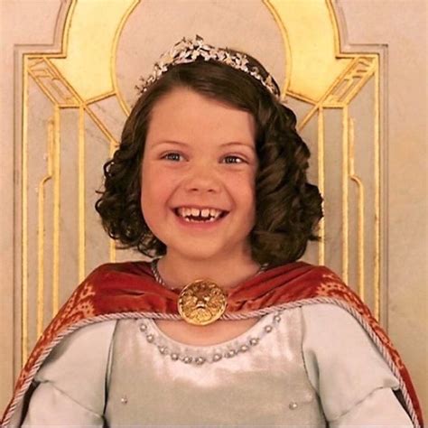 Queen Lucy The Valiant 👸🏻 On We Heart It Lucy Pevensie Crônicas De Nárnia As Crônicas De
