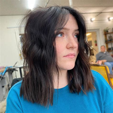 50 Hottest Textured Lob Haircuts For 2025
