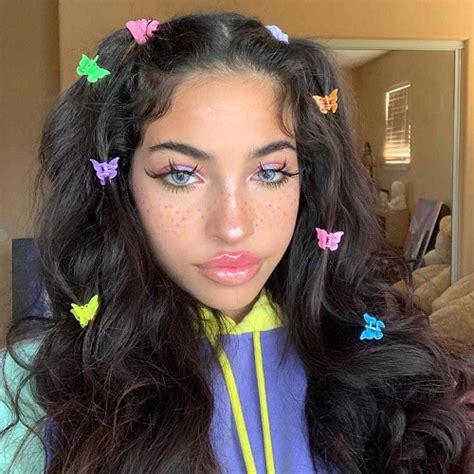 11 ‘90s Butterfly Clip Hairstyles Making A Major Comeback Cradiori