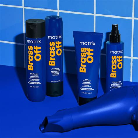 Matrix Total Results Brass Off Spray Neutralizujący Miedziane Odcienie
