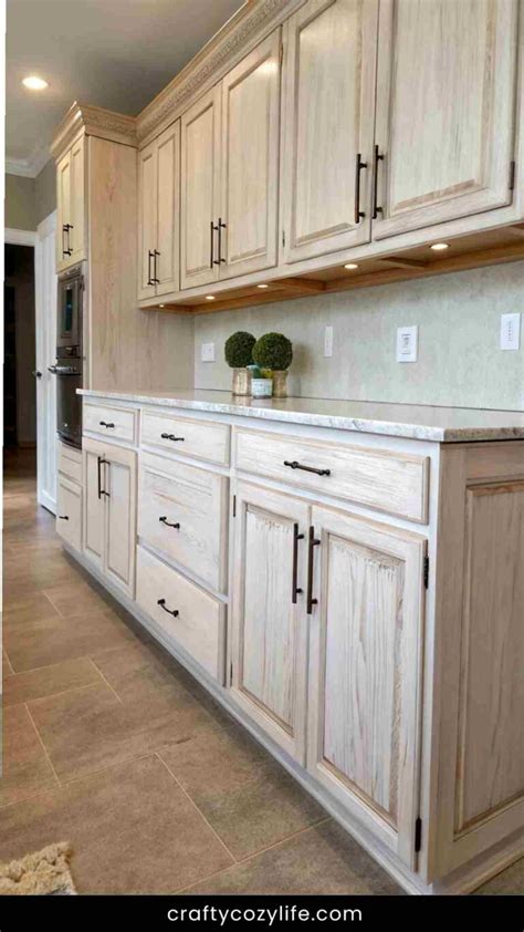 14 White Washed Oak Cabinets For A Timeless Look