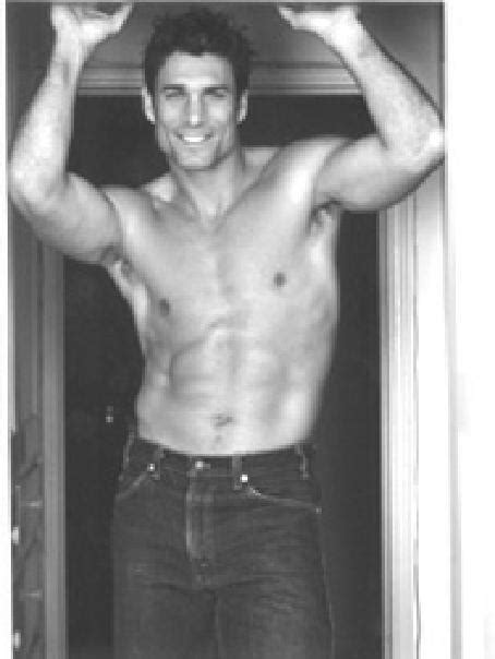 Eyecons Fab 40 James Hyde