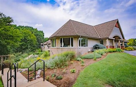 Rogers Behavioral Health Eating Disorder Treatment Treatment Options Amenities And Photos