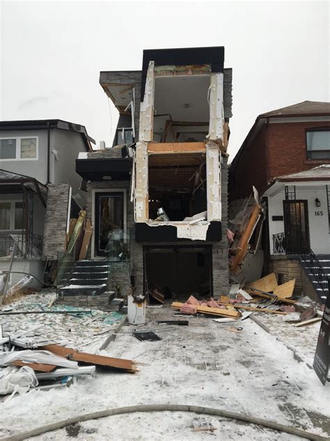 Officials Investigating After Explosion At Toronto Home Toronto Globalnews Ca