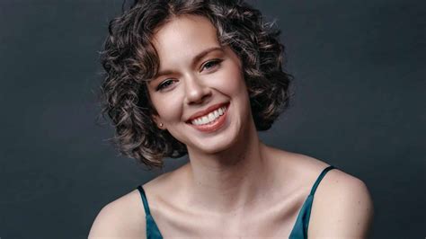 Bethany Hickman Her Evolution Of Musical Path Gigwise