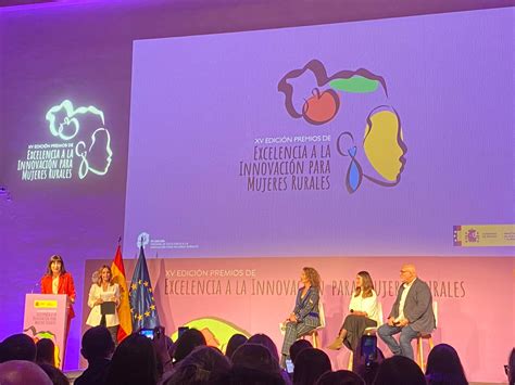 El Palentino Alberto Arija Recoge El Tercer Premio De Excelencia A La Comunicación Del