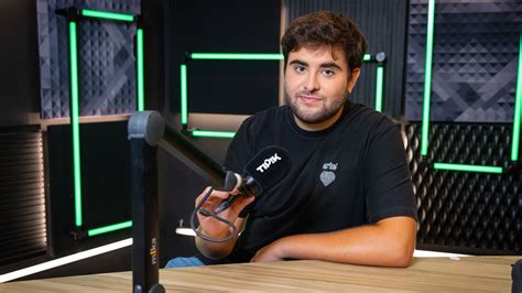 Anouk Lorie La Femme Qui Murmure à Loreille Des Chevaux Au Canada