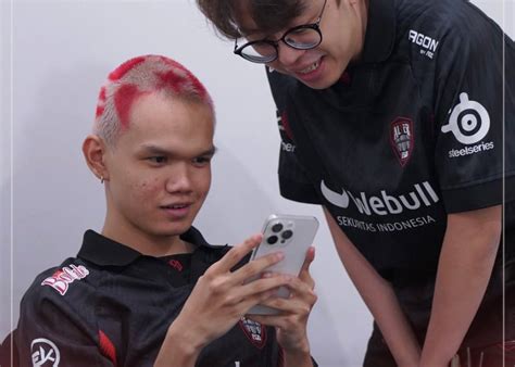 Rekt Praises Rine He Can Be Better Than Ferxiic Dunia Games