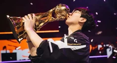 Lol：击败faker夺冠msi尺帝怀念lpl！23年jdg最让他自信