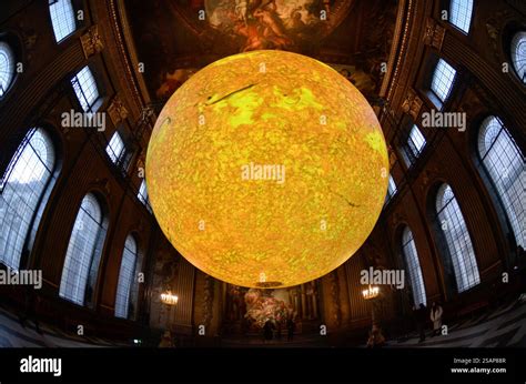 Luke Jerrams „helios“ Wurde Am Old Royal Naval College Eröffnet