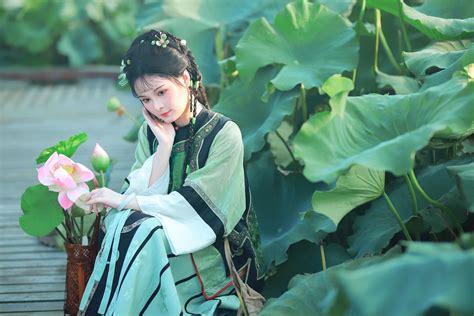 夏雨荷图片欣赏美图作品青城一玲6161艺图语