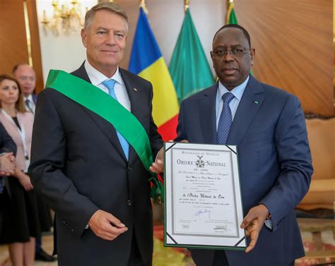 Diplomatie Le Président Roumain Klaus Lohannis élevé Au Rang De Grand