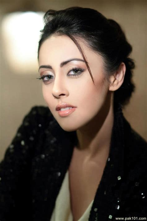 Gallery Models Female Ainy Jaffri Ainy Jaffri High Quality