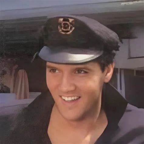 Chat With Elvis Presley Text Or Voice Enjoy Ai Chat Free And Safe