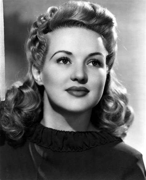 Betty Grable 1940s Women Hairstyles 1940s Hairstyles For Round Faces