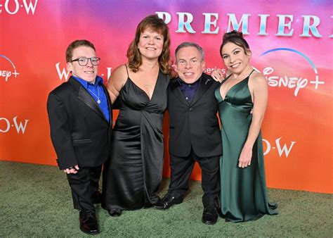 Warwick Davis Puts On Brave Face At Baftas 2025 After Wifes Death Celebrity News Showbiz
