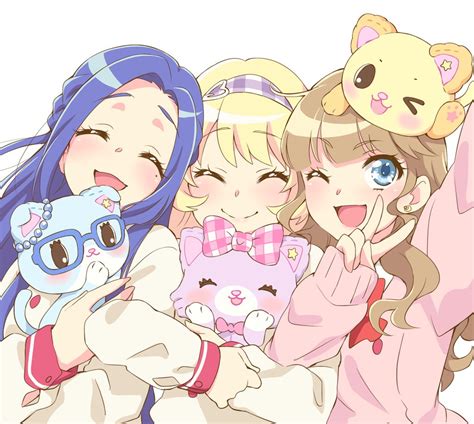 Tsukishima Maira Hinata Yume Imai Kotoko Mew Peko And 1 More