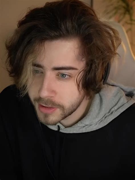 Пин от пользователя Luna на доске Cellbit Идеи причесок