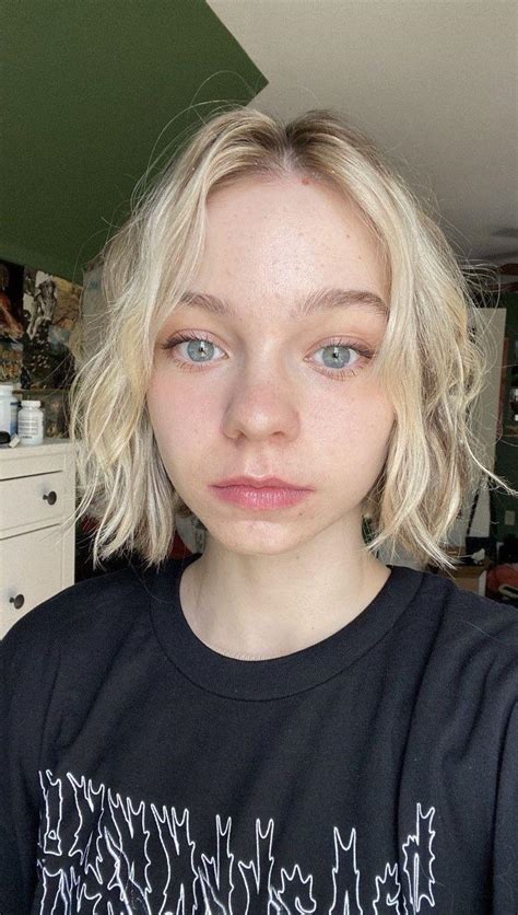 Without Makeup Still Stunning R Emmamyers
