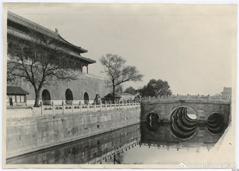 如果历史有颜色： 1914 1925年前后，北京天安门金水河和华表 约翰·古纳·安德松（瑞典语：johan Gunnar Andersson）拍摄
