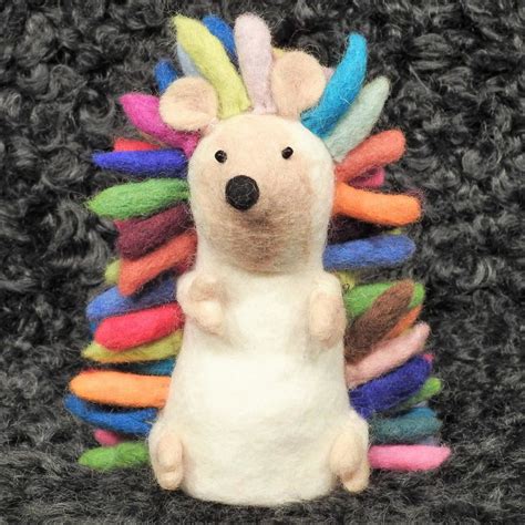 Schafwoll Filz Eierwärmer Igel Bunt Walhalla Lamm