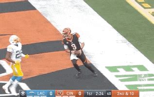 Joe Burrow Cincinnati Bengals S Find And Share On Giphy