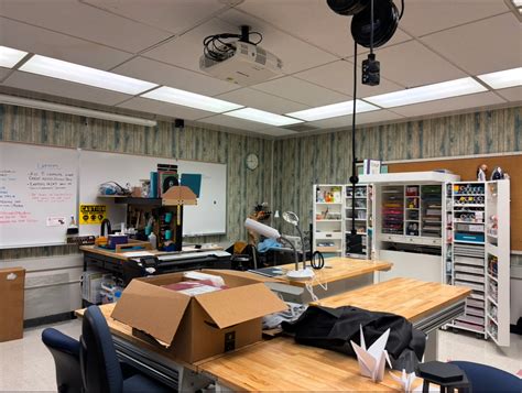 Makerspace Welcomes Students To Explore New Skills The Connection