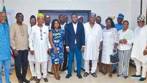 Séance De Travail Entre Le Bureau Du Cns B Et Le Ministre Benoît Dato Un Bon Départ Pour Une