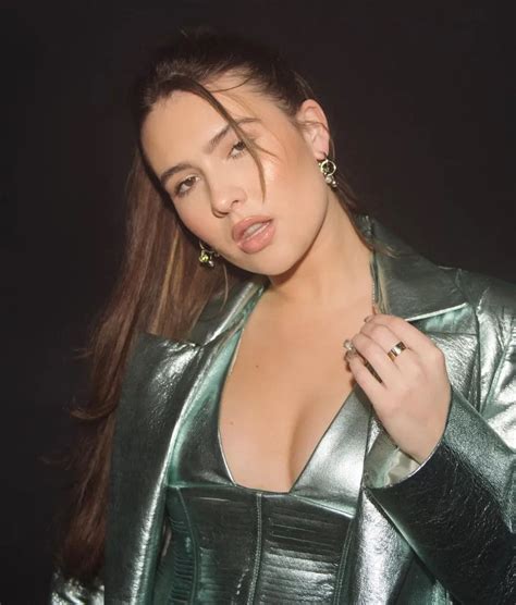 26 Sexy Photos Of Mimi Webb On The Internet