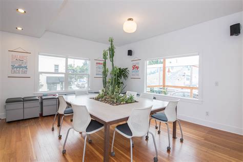 Beth Benner Realtor Living Room Realty In Portland Or 97219 503 8