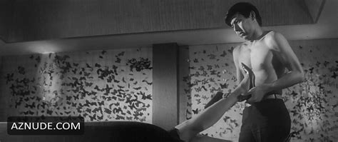 Browse Popular Shirtless Images Page 2212 Aznude Men