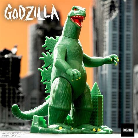 Super7 Toho Reaction Godzilla Skeleton Glow And Godzilla Model Kit On