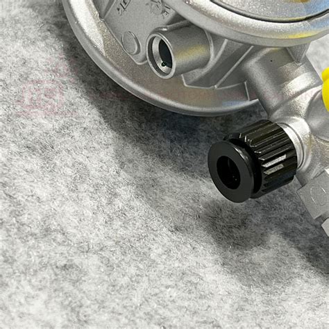 Truma Gok Bulkhead Regulator 10mm Outlet 30 Mb Va Switch Propane Butane