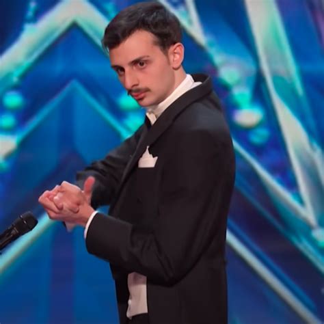 Il Sogno Di Riccardo Pace Il Comico Musicista Palermitano Conquista Americas Got Talent