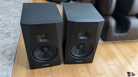 Adam Audio T7v Pair In Excellent Condition
