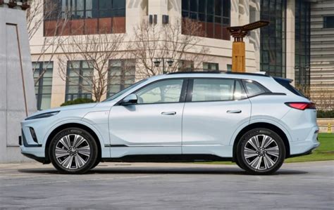 Buick Electra E5 ครอสโอเวอร์ไฟฟ้า ชาร์จไฟวิ่งไกล 620 กม ราคา 103 ล้าน