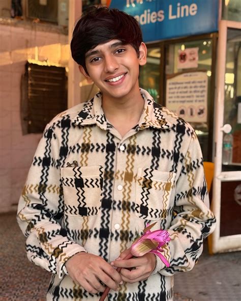 Prathamesh Pande Teri Smile Kitni Dangerous Hai Pata Hai Mere Paas Dil Hota Toh Pakka Aa Jata