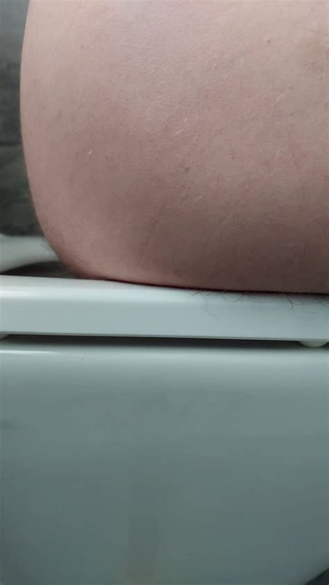 Massive Fart And Straining Out Constipated Log