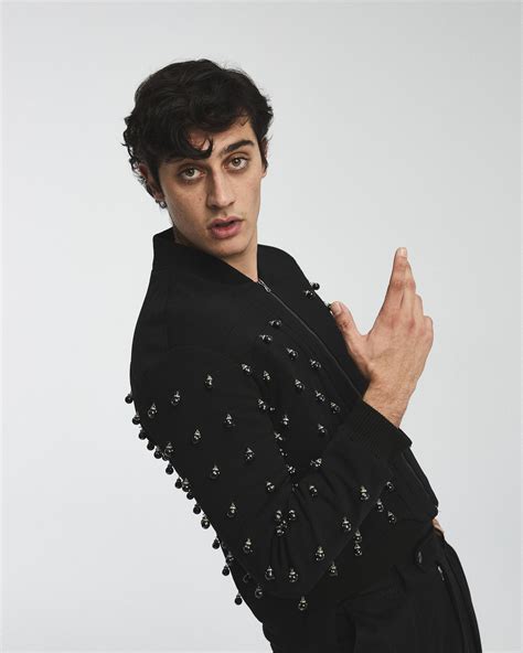 George Steane Mientras Sigas Fiel A Ti Mismo Dentro De Este Oficio Puedes Mantenerte Cuerdo”