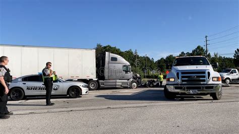 Semi Truck And Pickup Truck Collision Sequence 10 Of 22 Editorial Stock Image Image Of