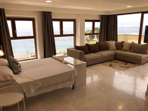 Hotel Continental Updated 2020 Prices And Reviews Reggio Calabria