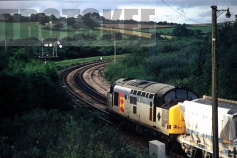 35mm Slide Br British Railways Diesel Loco Class 37 37667 Par 1992