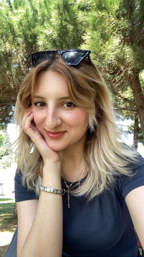 About Ceren çiçek Medium