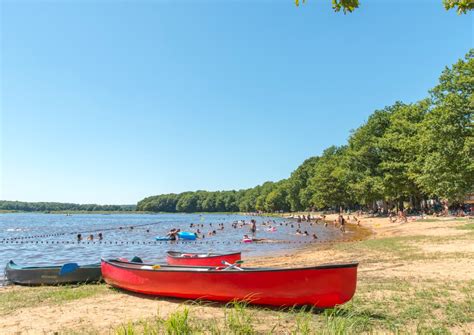 Meer Van Bourdon Bourgondië Toerist