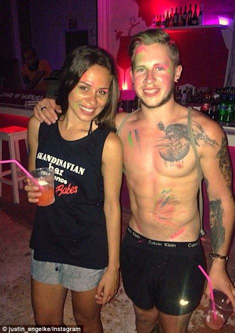 Melbourne Couple Has Sex In Hotels For Erotic Blog Daily Mail Online