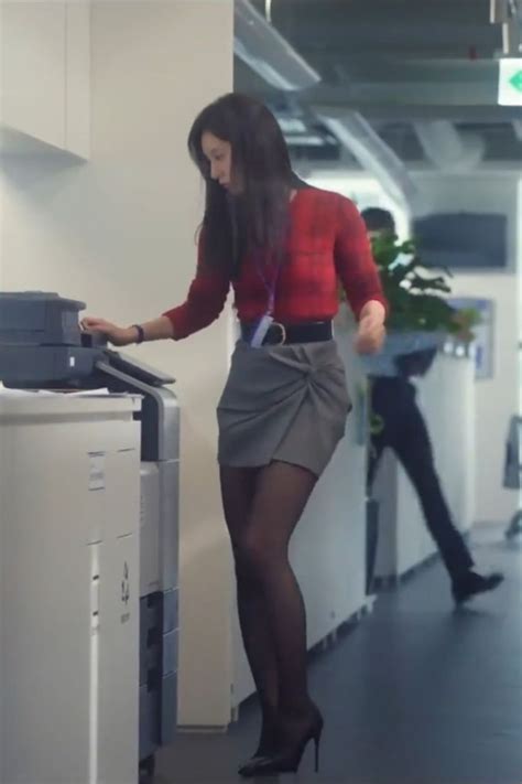 Queen Of Tears Photo Pose Style Outfits Beautiful Smile Women