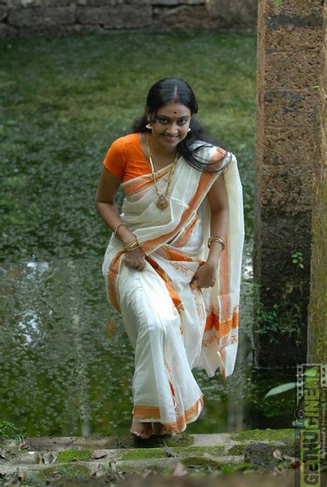 Actress Divya Padmini Gallery Gethu Cinema